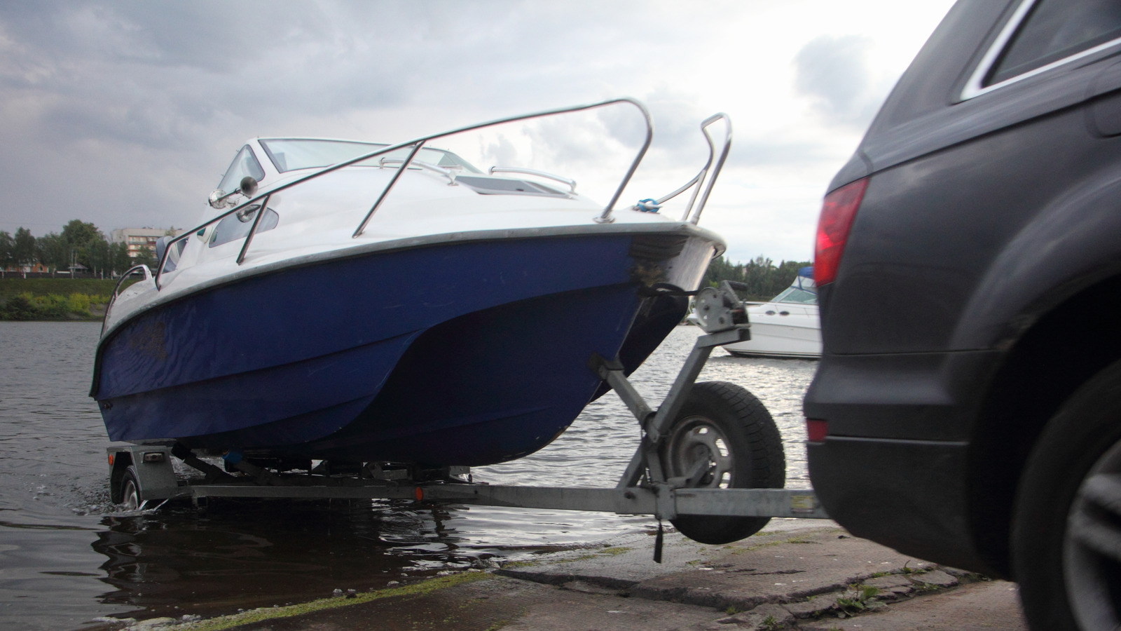 5 Common Mistakes People Make When Launching Their Boat