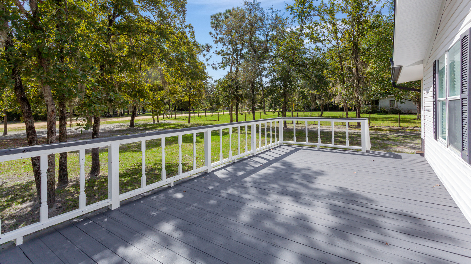 A DIY Deck Upgrade That'll Add Privacy Without Blocking Any Natural Light