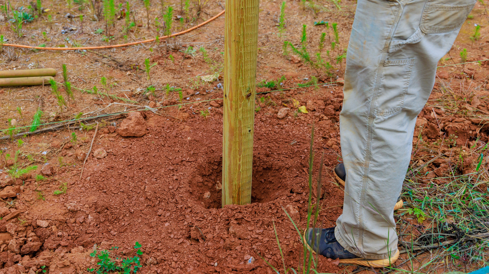 How To Choose The Best Fence Post Setting Method For Your Yard