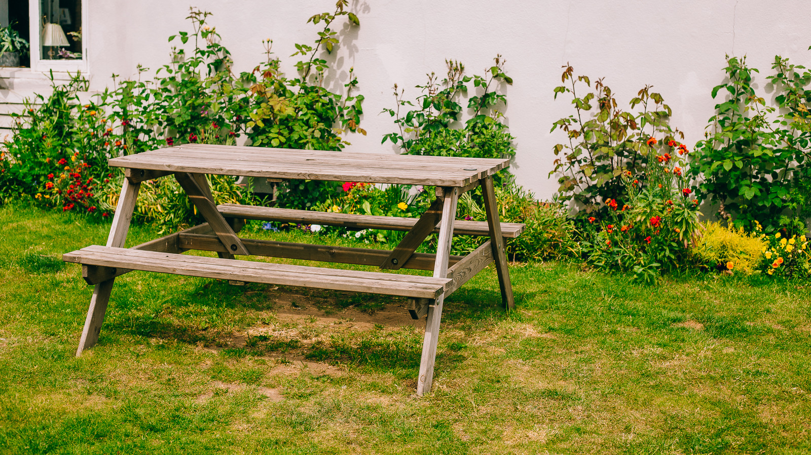 Create A Low-Maintenance Oasis In Your Backyard With These Ideas From ...