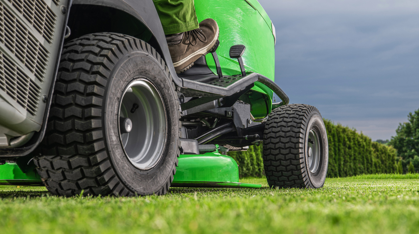 Here's What PTO Means On A Lawn Mower And How It Works