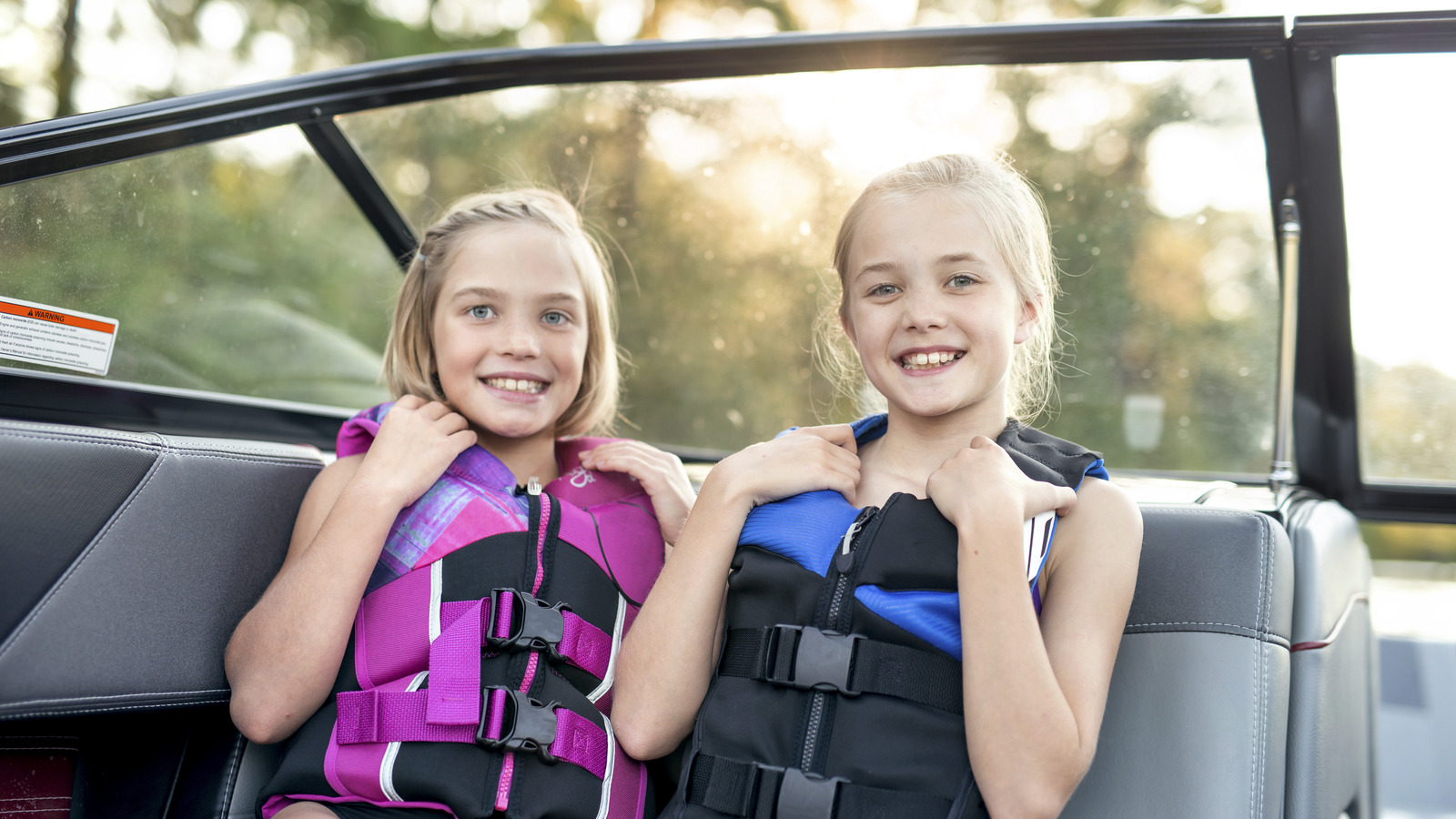 Kids' Life Jackets: How To Select The Right One To Keep Your Children Safe