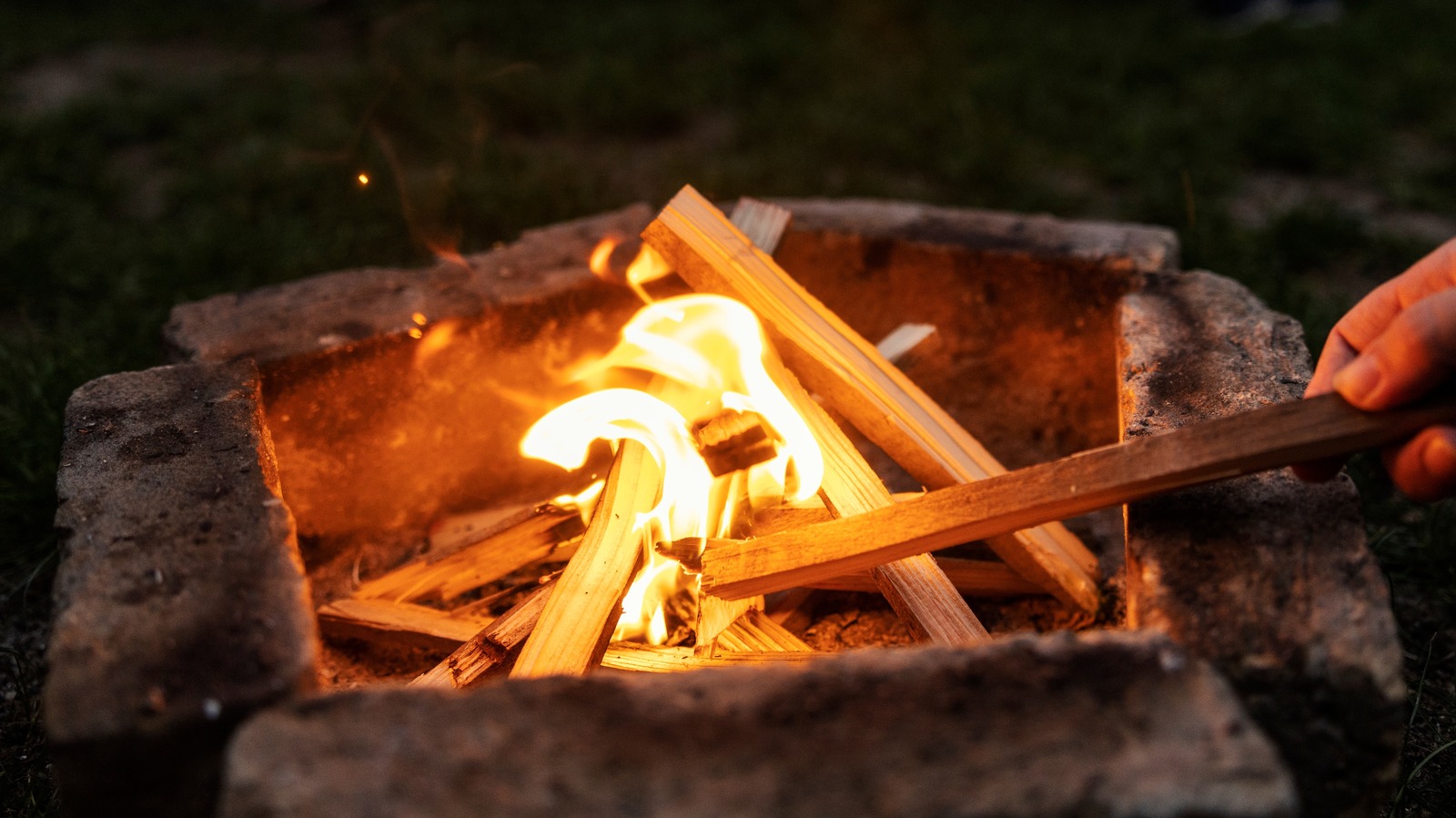 Start A Campfire In A Pinch Using Wax Paper And Dryer Lint