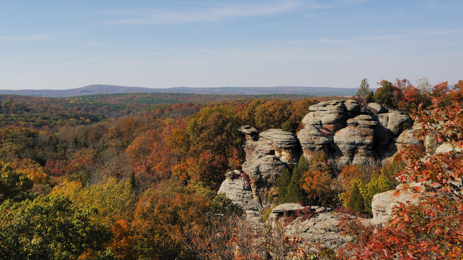 The Naturally Beautiful Illinois State Park That's A Must-Visit For ...