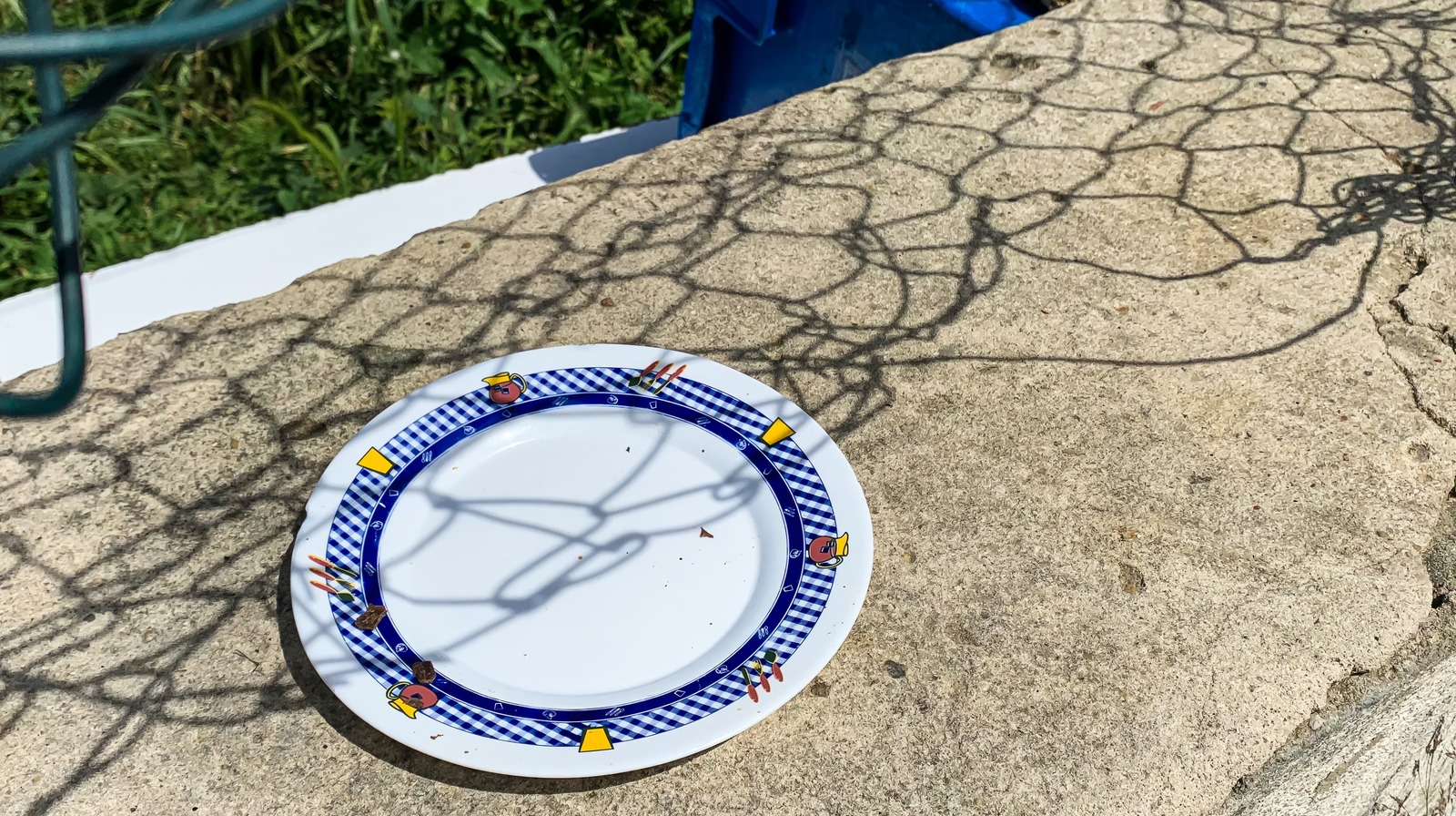 Upcycle Thrifted Plates Into Beautiful One-Of-A-Kind Garden Decor
